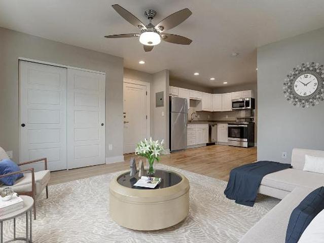 1 Br, 1 bath, Apartment 777 N Corona Avenue