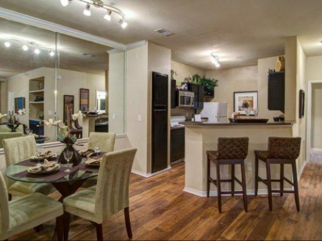 1 Br, 1 bath, Apartment 7785 Roswell Rd