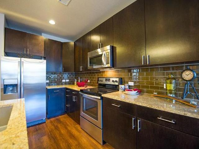 1 Br, 1 bath, Apartment 7700 E Peakview Ave