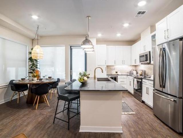 1 Br, 1 bath, Apartment 770 Cantegral St