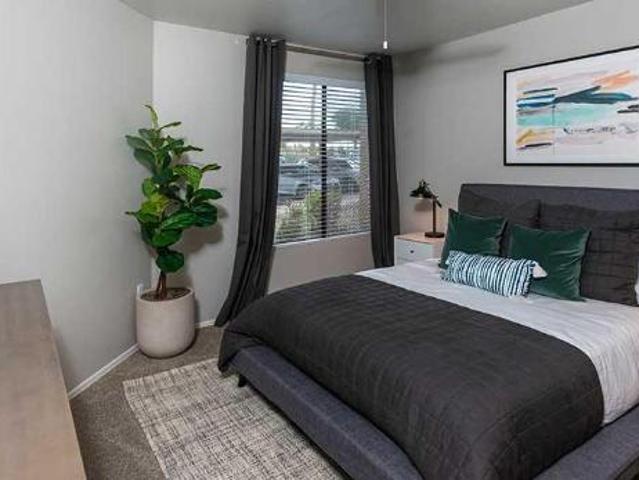 1 Br, 1 bath, Apartment 7810 N 14th Pl