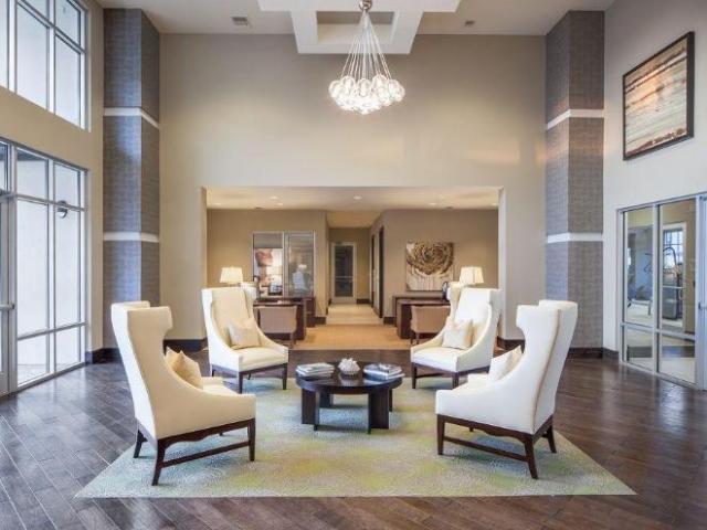 1 Br, 1 bath, Apartment 782 Peachtree St NE