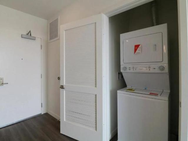 1 Br, 1 bath, Apartment 7950 Broadway