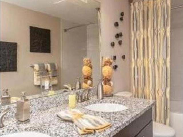 1 Br, 1 bath, Apartment 7950 NE Bayshore Court