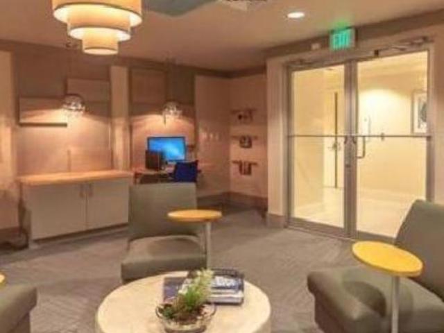1 Br, 1 bath, Apartment 7950 NE Bayshore Court