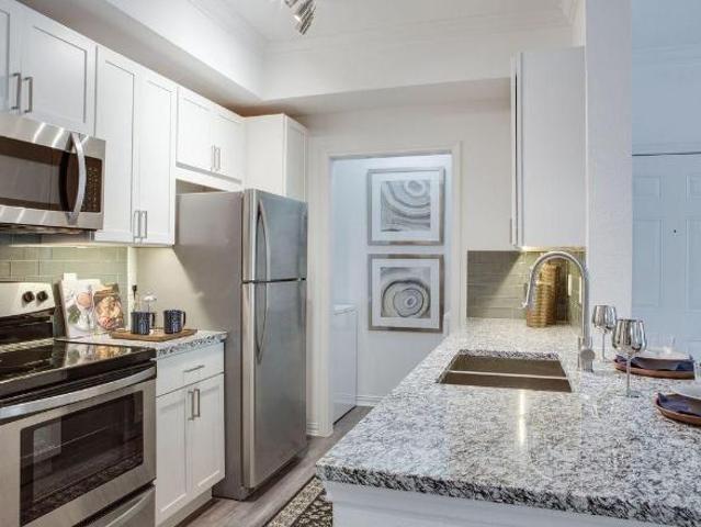 1 Br, 1 bath, Apartment 7904 North Glen Dr