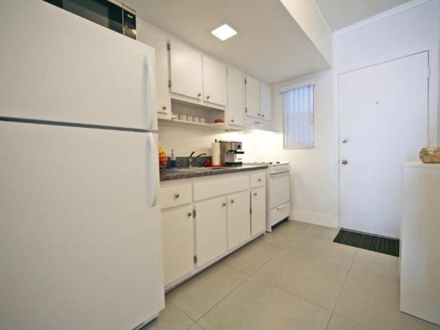 1 Br, 1 bath, Apartment 7910 West Drive
