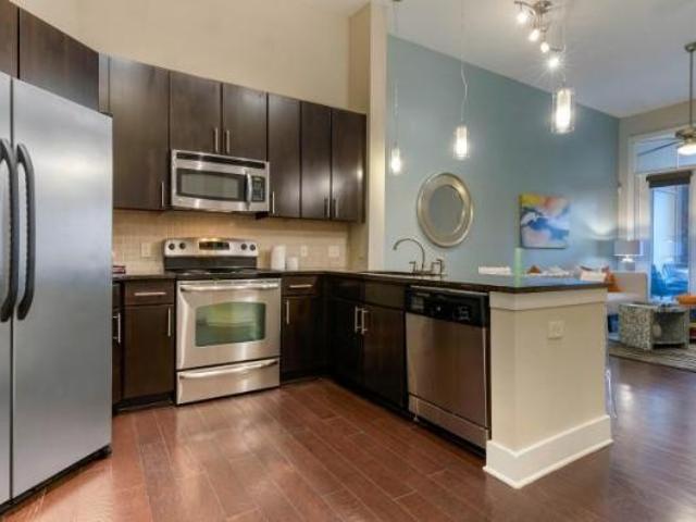 1 Br, 1 bath, Apartment 808 Hawthorne Ln