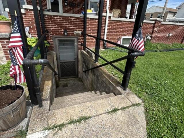 1 Br, 1 bath, Apartment 802 Bridge St