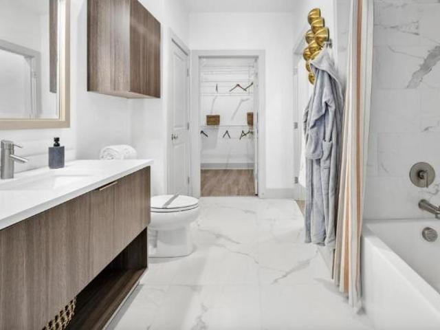 1 Br, 1 bath, Apartment 80 Mill St