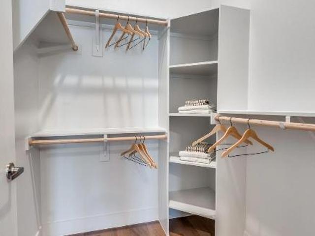1 Br, 1 bath, Apartment 8100 Brewer Blvd