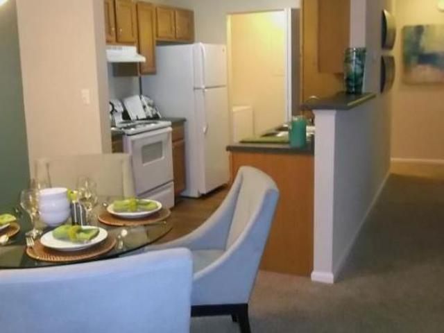 1 Br, 1 bath, Apartment 810 Park Ridge Rd