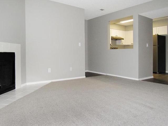 1 Br, 1 bath, Apartment 810 Western Drive