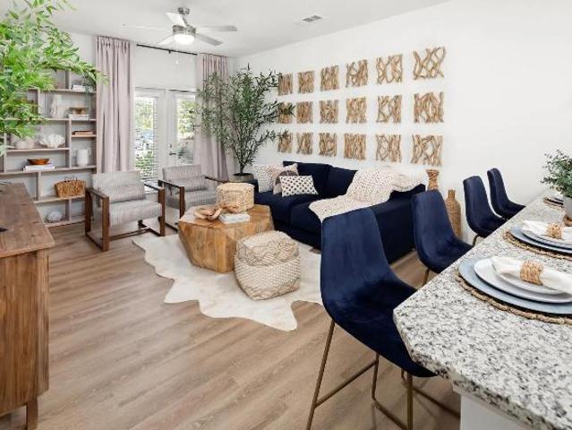 1 Br, 1 bath, Apartment 8240 Windsor Hill Blvd