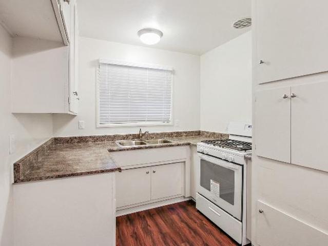 1 Br, 1 bath, Apartment 8250 Telegraph Rd