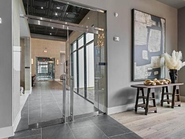 1 Br, 1 bath, Apartment 8200 Glenn Day Drive