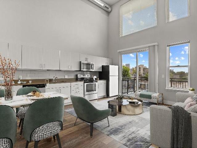 1 Br, 1 bath, Apartment 821 N Corona Street