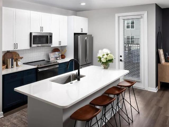 1 Br, 1 bath, Apartment 821 Hanbury Way