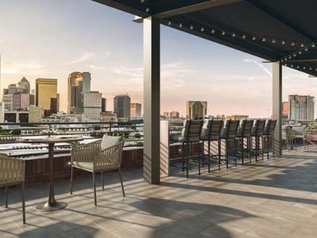 1 Br, 1 bath, Apartment 835 S Good Latimer Expy