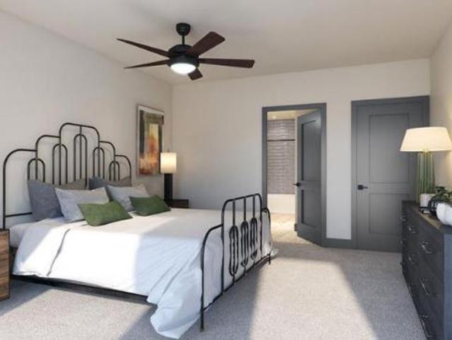1 Br, 1 bath, Apartment 835 S Good Latimer Expy