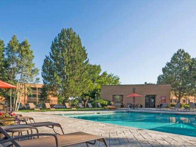 1 Br, 1 bath, Apartment 8330 E Quincy Ave