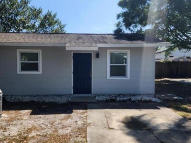 1 Br, 1 bath, Apartment 833 Hall St