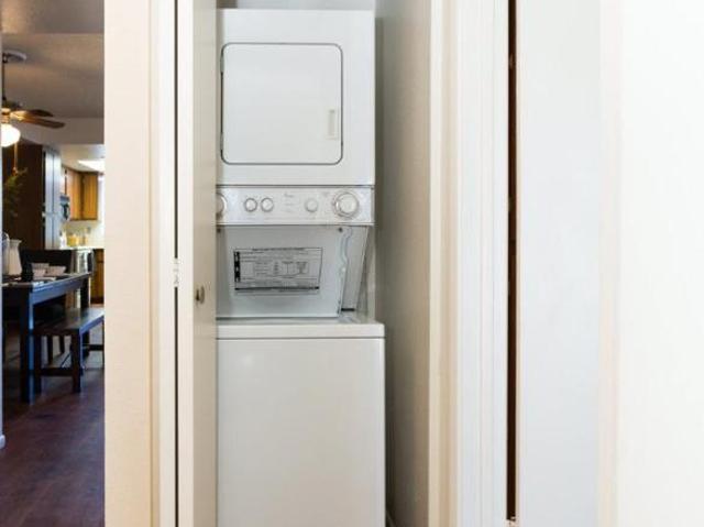 1 Br, 1 bath, Apartment 843 S Longmore