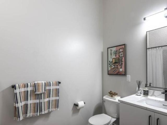 1 Br, 1 bath, Apartment 85 Green Street