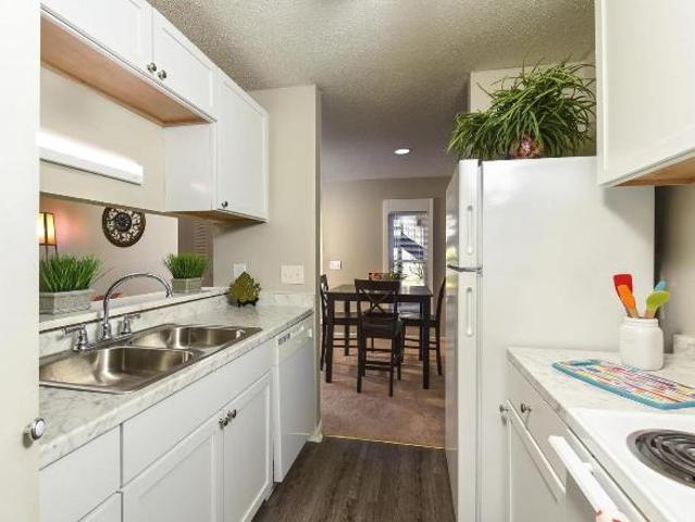 1 Br, 1 bath, Apartment 8755 Jenny Lind St