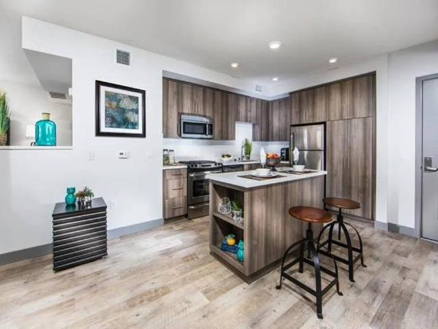 1 Br, 1 bath, Apartment 8770 Washington Blvd