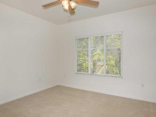 1 Br, 1 bath, Apartment 8700 Pershing Dr