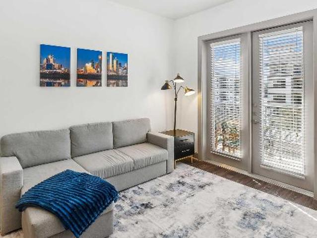 1 Br, 1 bath, Apartment 871 Lake Carolyn Pkwy