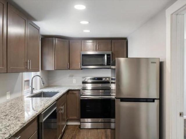 1 Br, 1 bath, Apartment 87 Pine St