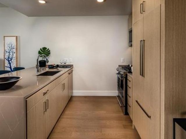 1 Br, 1 bath, Apartment 8800 Lombard Place