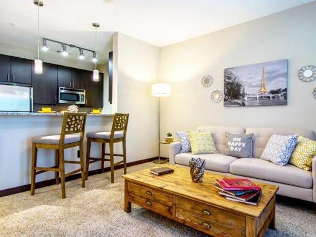 1 Br, 1 bath, Apartment 880 Glenwood Avenue SE