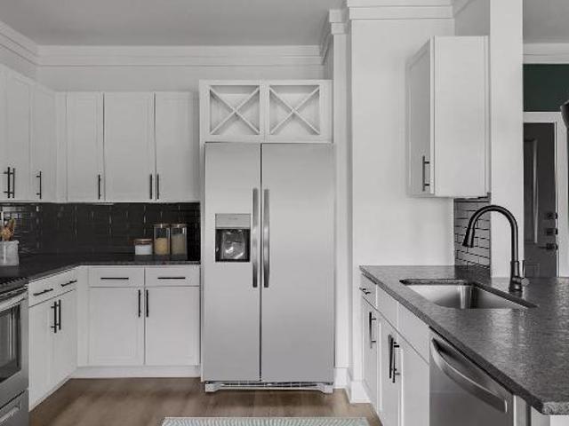 1 Br, 1 bath, Apartment 8900 Harmon Rd