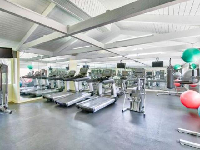 1 Br, 1 bath, Apartment 9050 Carron Dr