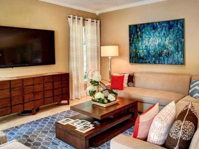 1 Br, 1 bath, Apartment 9051 SW 122nd Ave
