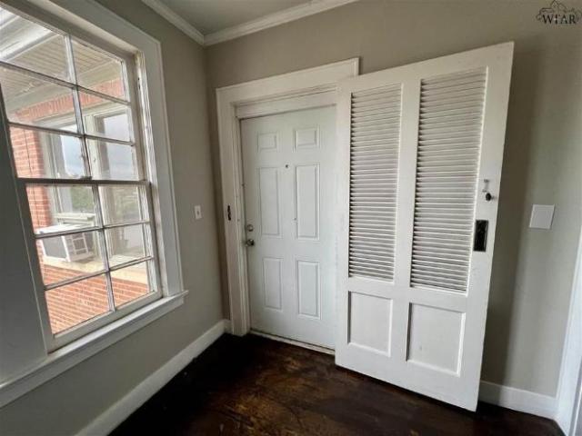 1 Br, 1 bath, Apartment 908 Denver St