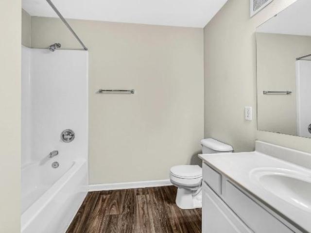 1 Br, 1 bath, Apartment 9000 Lincoln St