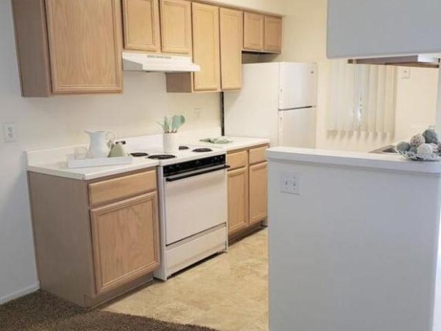 1 Br, 1 bath, Apartment 900 N Switzer Canyon Dr