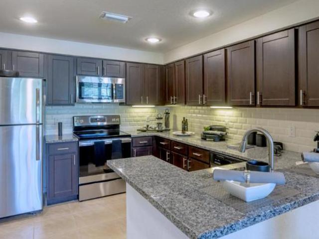 1 Br, 1 bath, Apartment 9016 Alister Boulevard East