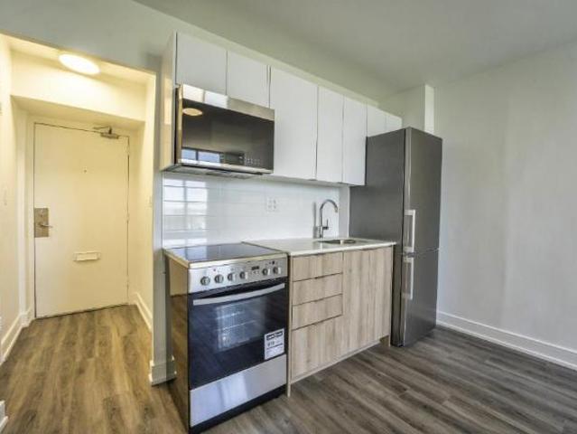 1 Br, 1 bath, Apartment 90 Eastdale Avenue