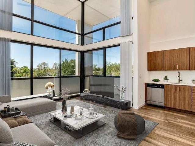 1 Br, 1 bath, Apartment 90 S Logan St