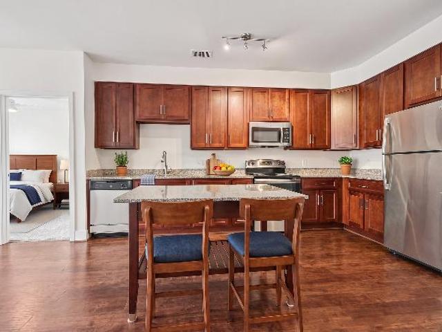 1 Br, 1 bath, Apartment 9142 Richmond Hwy