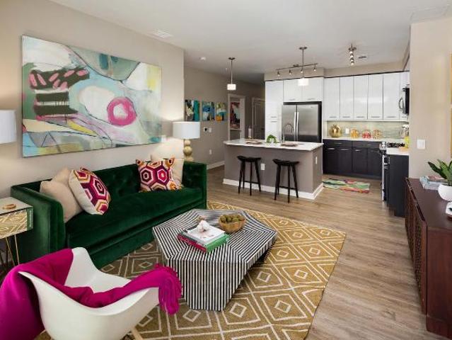 1 Br, 1 bath, Apartment 915 West Peachtree St NW