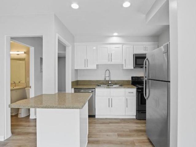 1 Br, 1 bath, Apartment 919 Bayside Drive