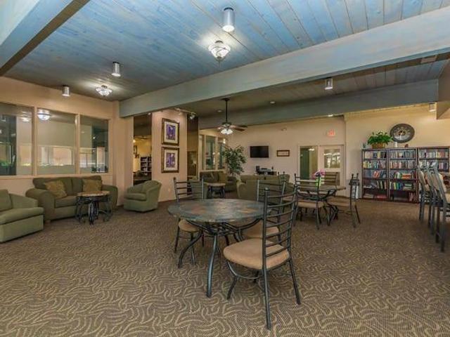 1 Br, 1 bath, Apartment 9125 Copper Ave NE