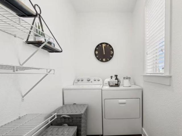 1 Br, 1 bath, Apartment 91 Bass Rd
