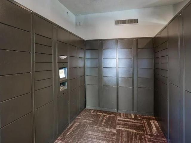 1 Br, 1 bath, Apartment 9259 E Raintree Dr